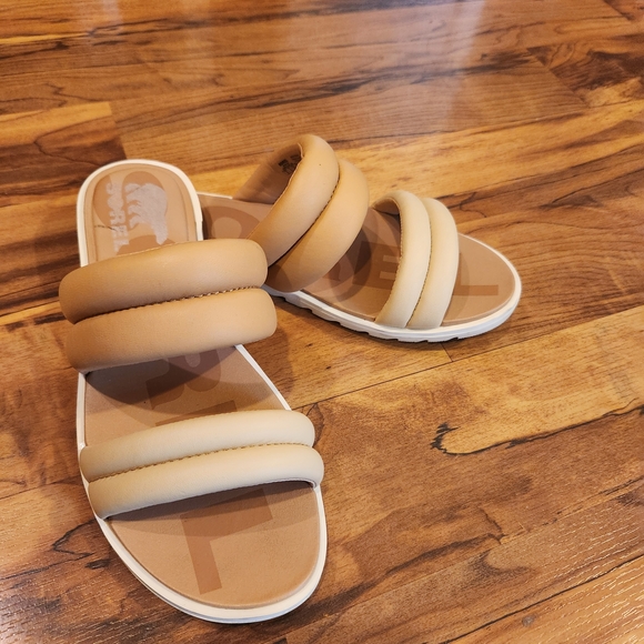 Sorel | Shoes | Sorel Ella Ii Puff Tan And Cream Slide Sandals | Poshmark